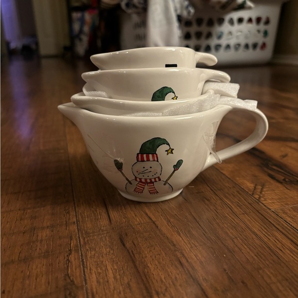 Rae Dunn | Dining | Rae Dunn Snowman Set Of Measuring Cups | Poshmark